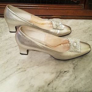 Joyce of California | Shoes | Vintage Joyce Silver Jewelled Pumps ...